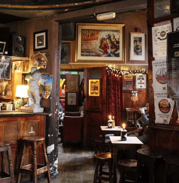 7 of the best cosy Cork city pubs – snugs, fireplaces and hidden gems ...